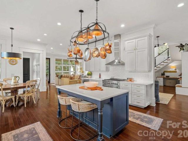 house with 5 bedroom, NC NC DLS101556926
