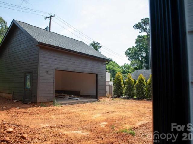 house with 5 bedroom, NC NC ES102579035