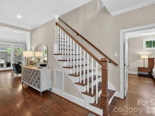 house with 5 bedroom, NC NC ES102811919