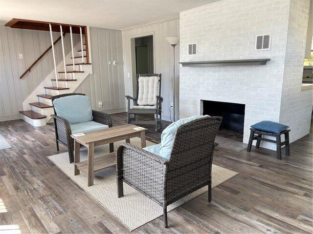 house with 5 bedroom, Narragansett RI ES103438954