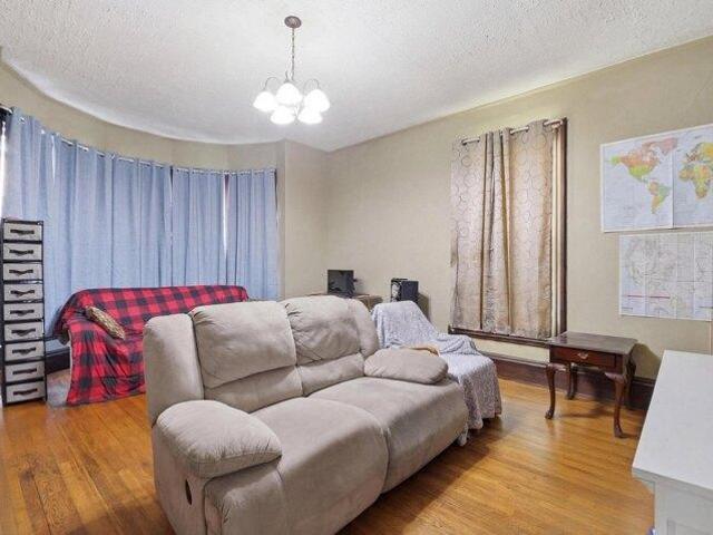 house with 5 bedroom, Nashua NH DS102409793