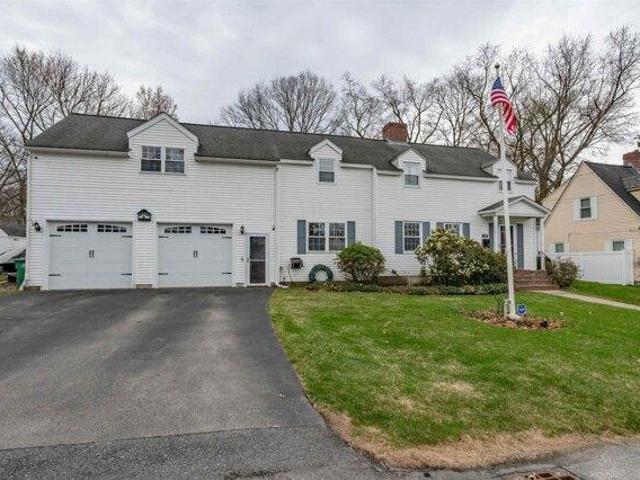 house with 5 bedroom, Nashua NH DS102632485