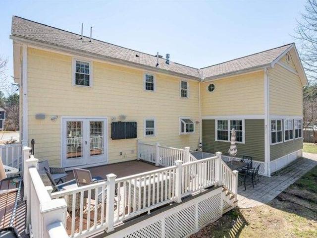 house with 5 bedroom, Nashua NH ES103016453
