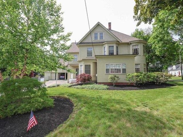 house with 5 bedroom, Nashua NH ES104568729