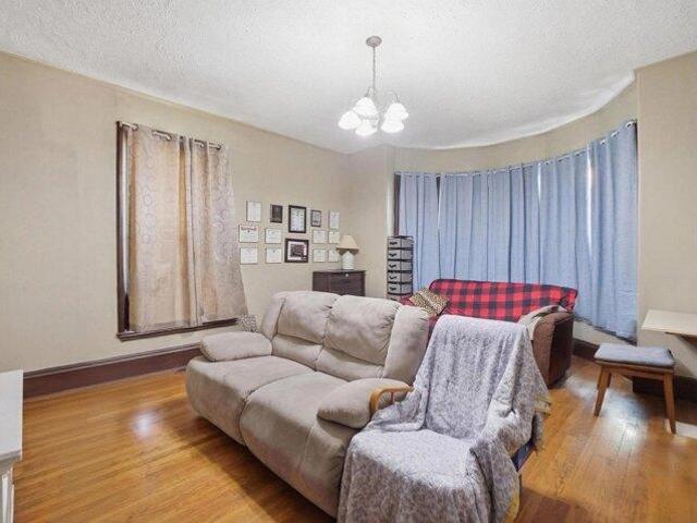 house with 5 bedroom, Nashua NH ES104568975