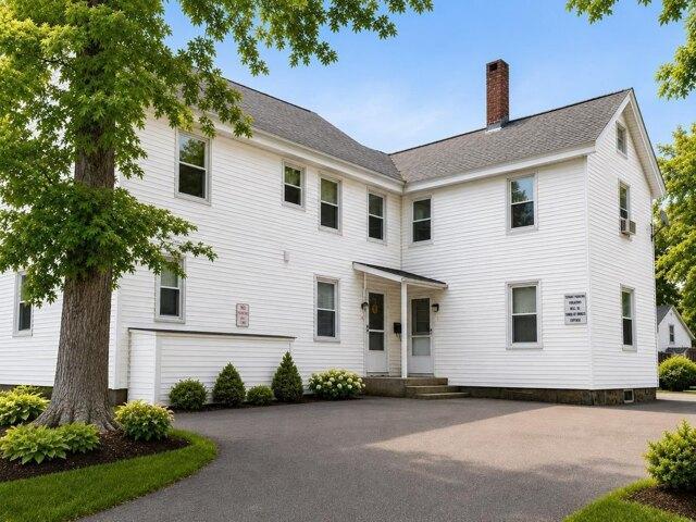 house with 5 bedroom, Nashua NH ES104810800