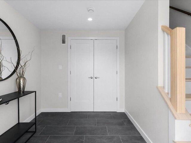house with 5 bedroom, Natick MA DLS101801004