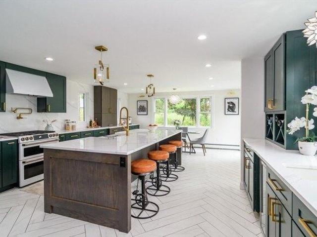 house with 5 bedroom, Natick MA DS103848705