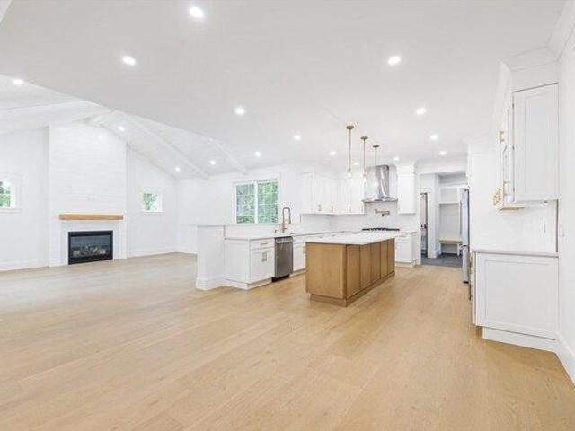 house with 5 bedroom, Natick MA ES102960059