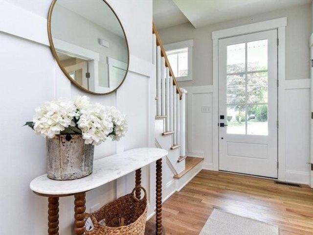 house with 5 bedroom, Natick MA ES105059822