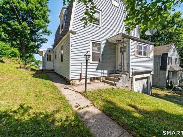 house with 5 bedroom, Naugatuck CT ES103435069