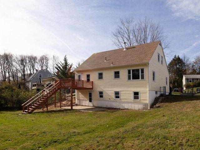 house with 5 bedroom, Naugatuck CT ES103070212