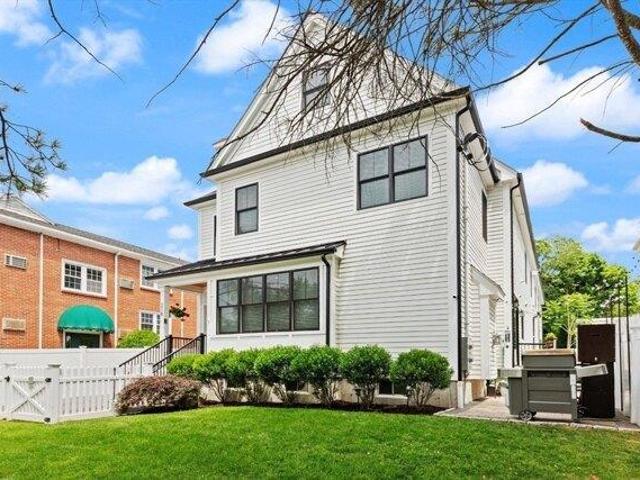 house with 5 bedroom, Needham MA DLS102373207