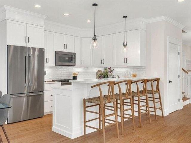 house with 5 bedroom, Needham MA ES104152190
