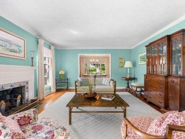 house with 5 bedroom, Needham MA ES104152712