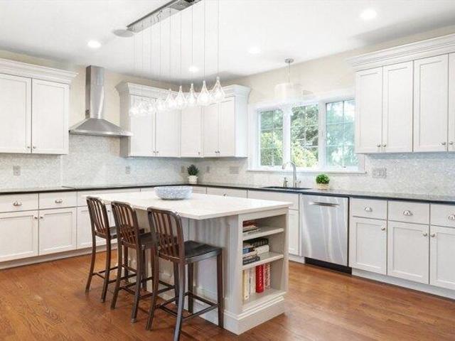 house with 5 bedroom, Needham MA ES103850962