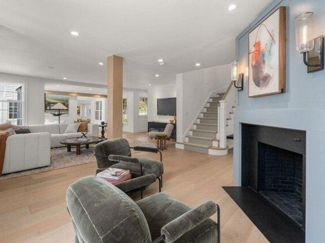 house with 5 bedroom, Needham MA ES103889592