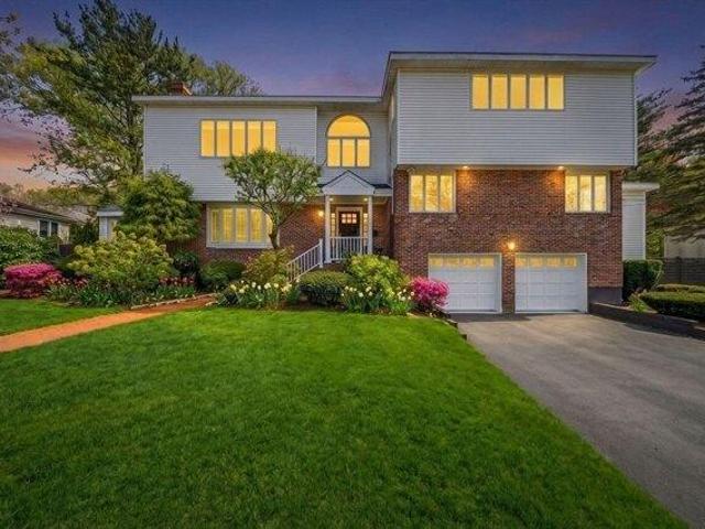 house with 5 bedroom, Newton MA DLS101857508