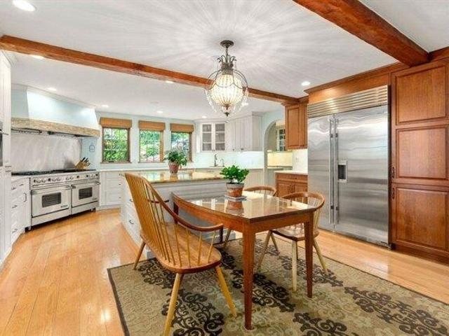 house with 5 bedroom, Newton MA DLS102026112