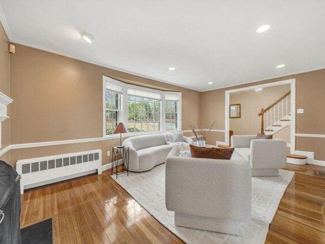 house with 5 bedroom, Newton MA DLS102669598