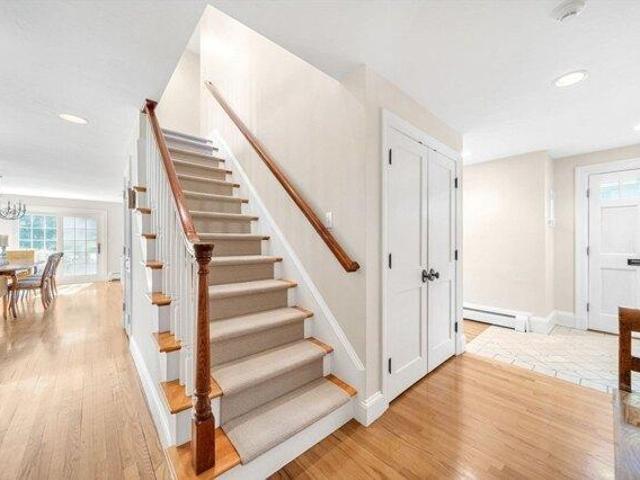 house with 5 bedroom, Newton MA DLS102778683