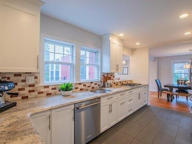 house with 5 bedroom, Newton MA DS101707445