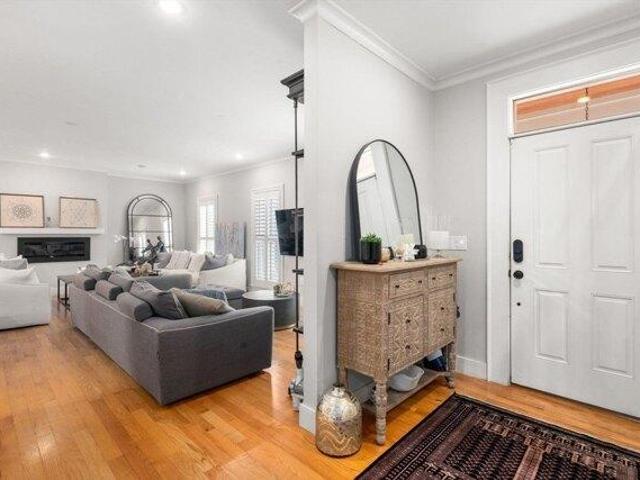 house with 5 bedroom, Newton MA DS102412177