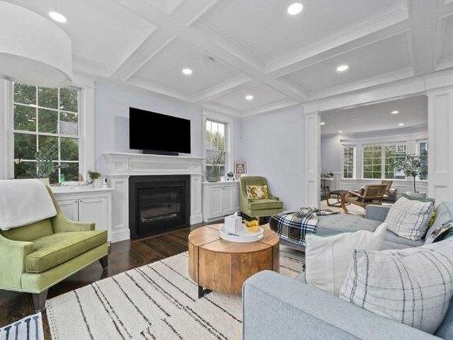 house with 5 bedroom, Newton MA DS102089378