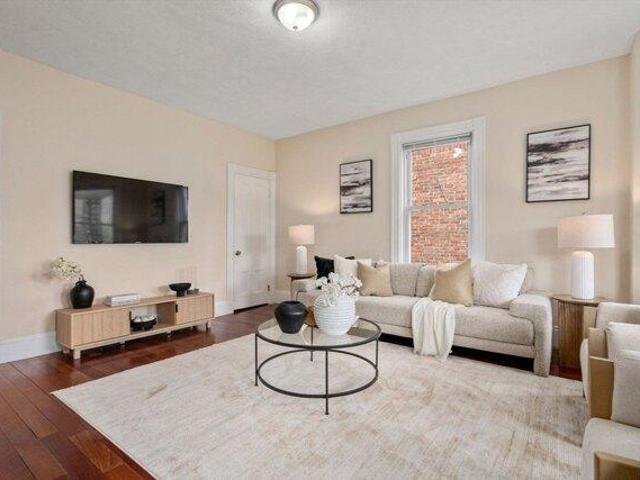 house with 5 bedroom, Newton MA DS102281690