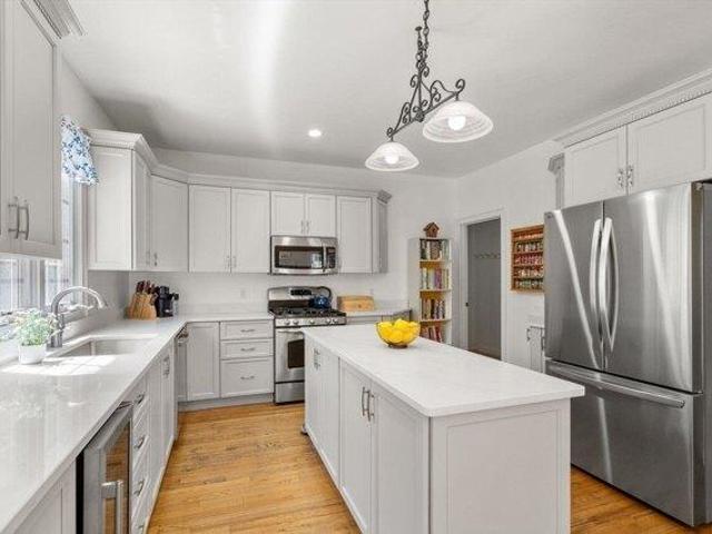 house with 5 bedroom, Newton MA DS103072174