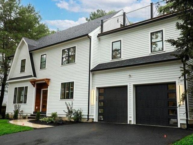 house with 5 bedroom, Newton MA DS104010839