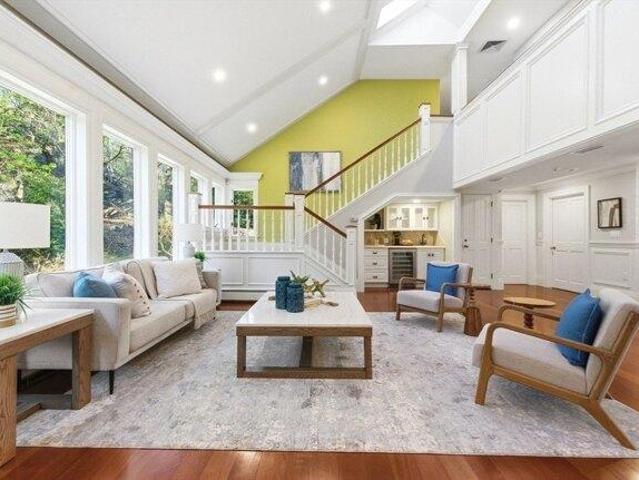 house with 5 bedroom, Newton MA DS104330239