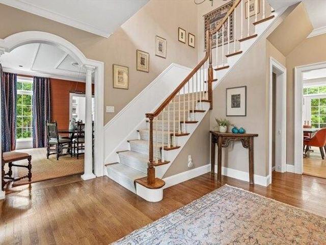 house with 5 bedroom, Newton MA ES102824482