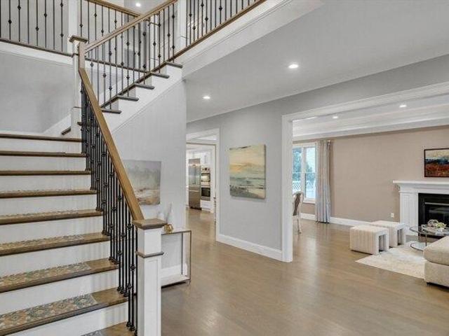 house with 5 bedroom, Newton MA ES103436640