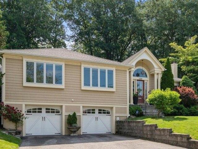 house with 5 bedroom, Newton MA ES103436884