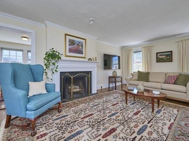 house with 5 bedroom, Newton MA ES103443192