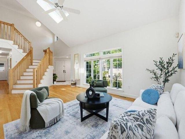 house with 5 bedroom, Newton MA ES103927903