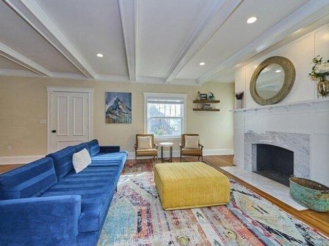 house with 5 bedroom, Newton MA ES103018836