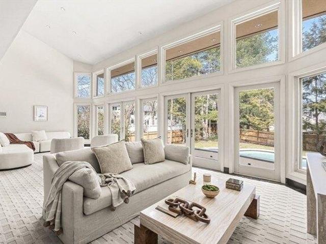 house with 5 bedroom, Newton MA ES103020206