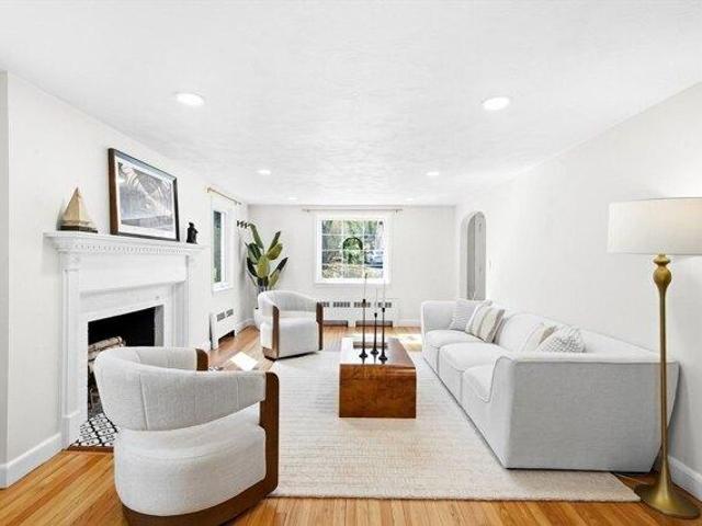 house with 5 bedroom, Newton MA ES103102067