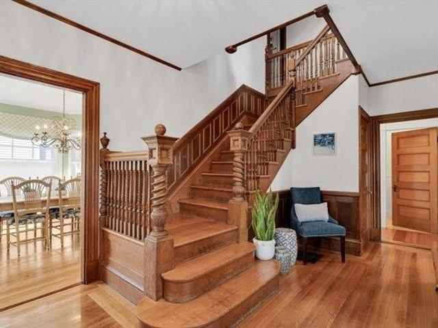 house with 5 bedroom, Newton MA ES103188982
