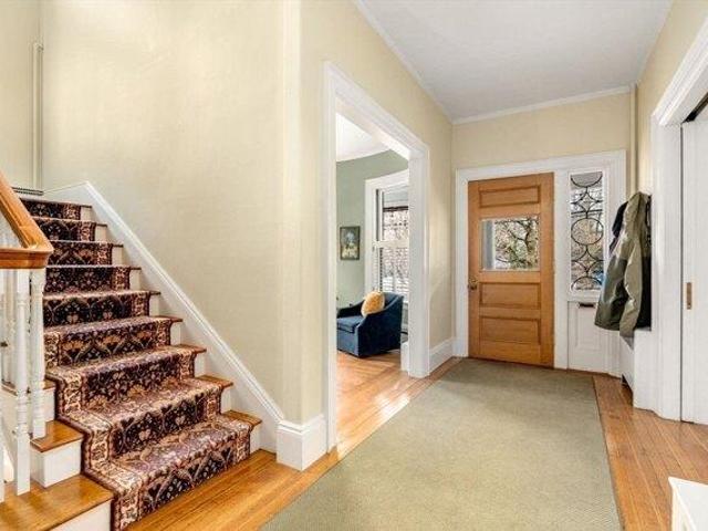 house with 5 bedroom, Newton MA ES103223450