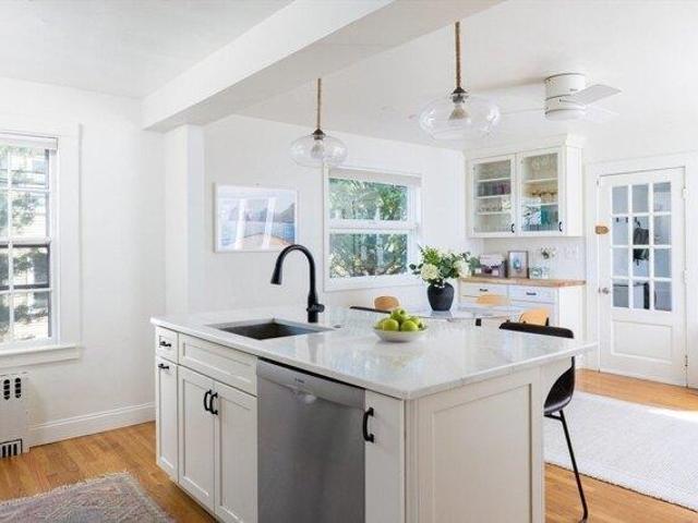 house with 5 bedroom, Newton MA ES103223028
