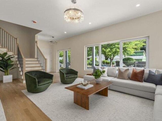 house with 5 bedroom, Newton MA ES105515713