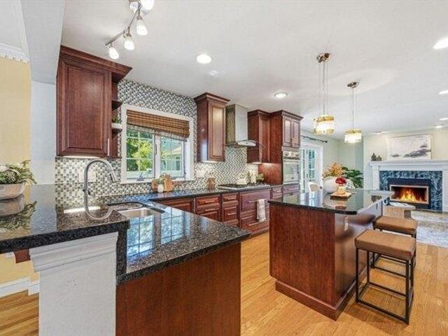 house with 5 bedroom, Newton MA ES105092847