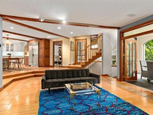 house with 5 bedroom, Newton MA ES105140740