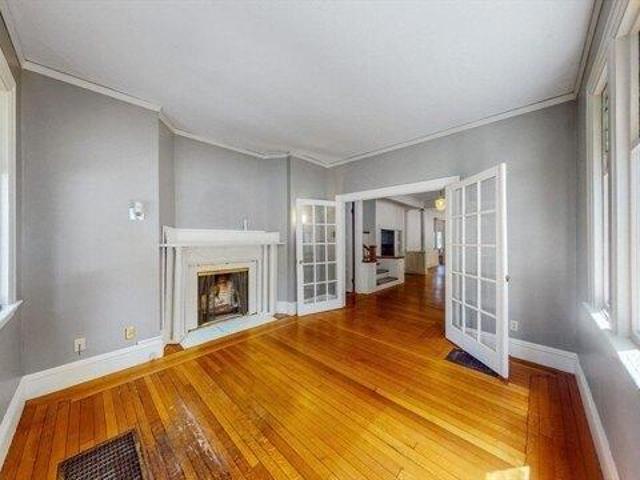 house with 5 bedroom, Newton MA ES105229903