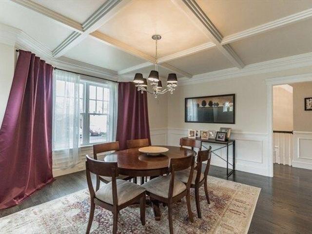 house with 5 bedroom, Newton MA ES105277310