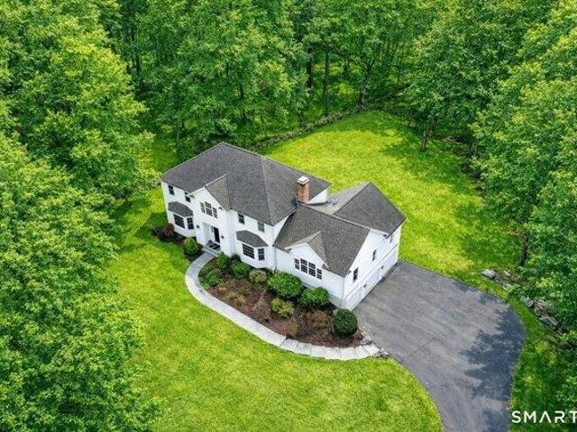 house with 5 bedroom, Newtown CT DLS101896641