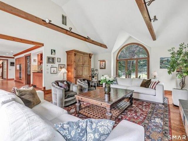 house with 5 bedroom, Newtown CT ES104298273